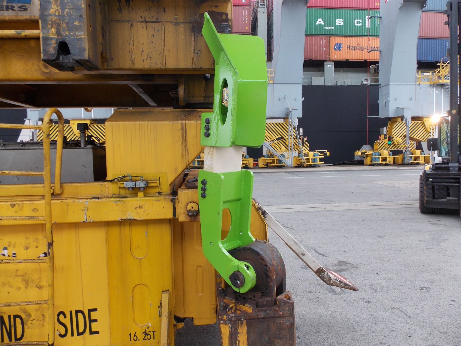 Flexiflipper – Compatible with Bromma & ELME STS45 spreaders | Portneeds - Portneeds.com